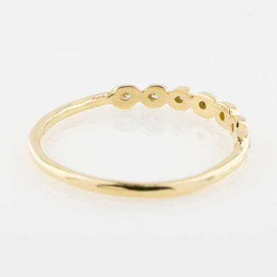14K Scalloped Circle Band